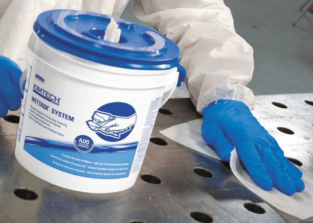 KIMTECH Wettask Wipers for Solvent System with Closed-Top Bucket ...